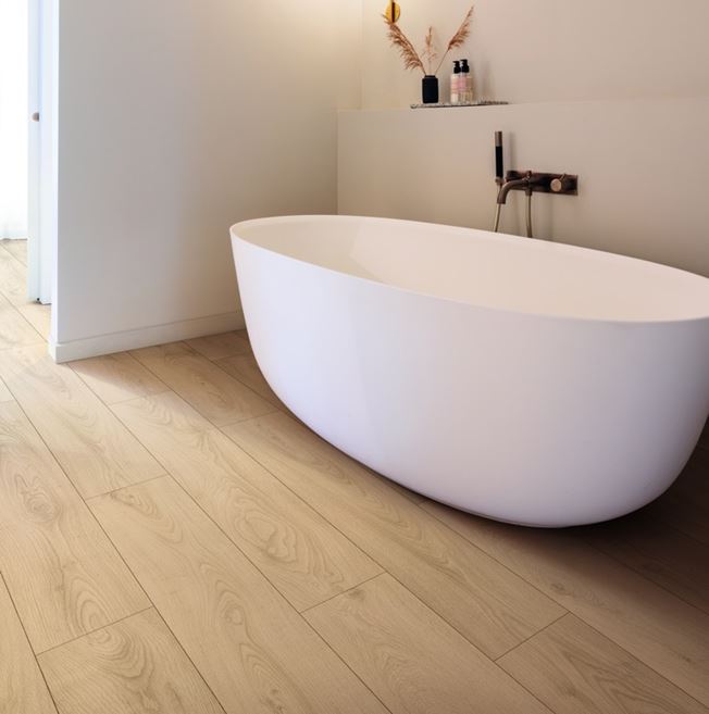 Quickstep Classic Desert Greige Oak Laminate Flooring - Hamiltons Doors ...